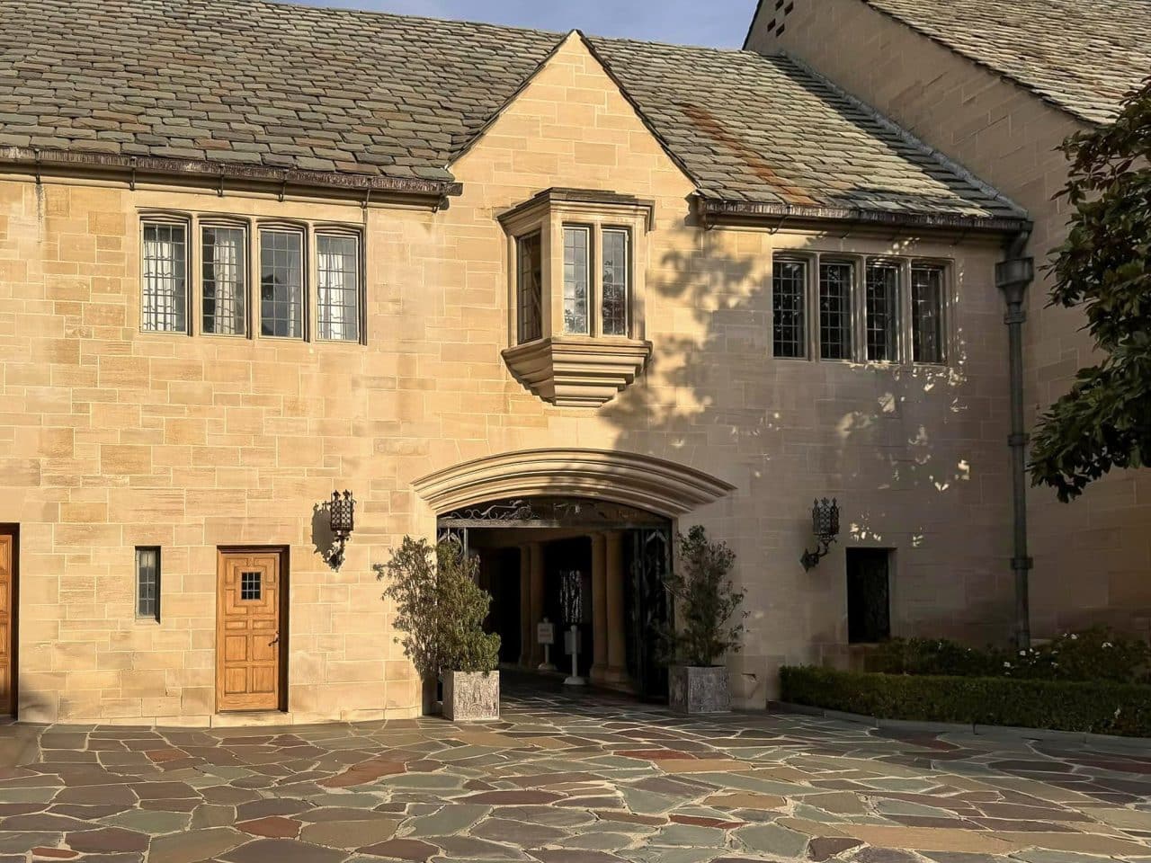 Where Was Gilmore Girls Filmed? From Stars Hollow To Yale